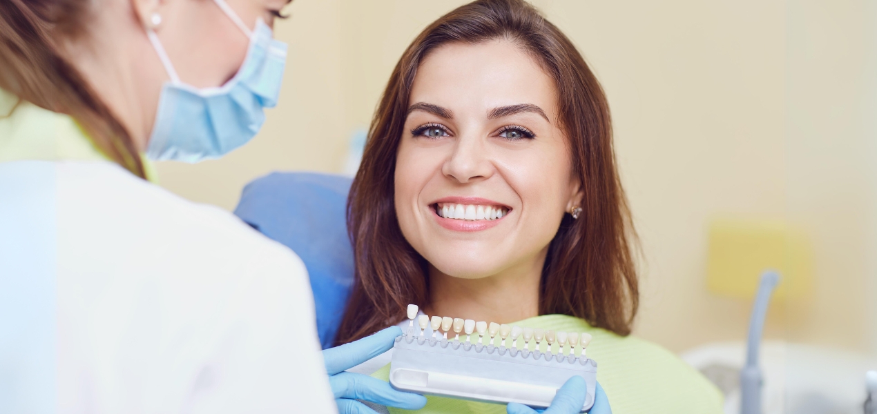 Putih Alami atau Bleaching Gigi? Simak Kelebihan Keduanya Ini!